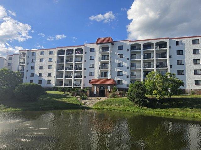375 Plum Creek Dr Apt 103, Wheeling, IL 60090