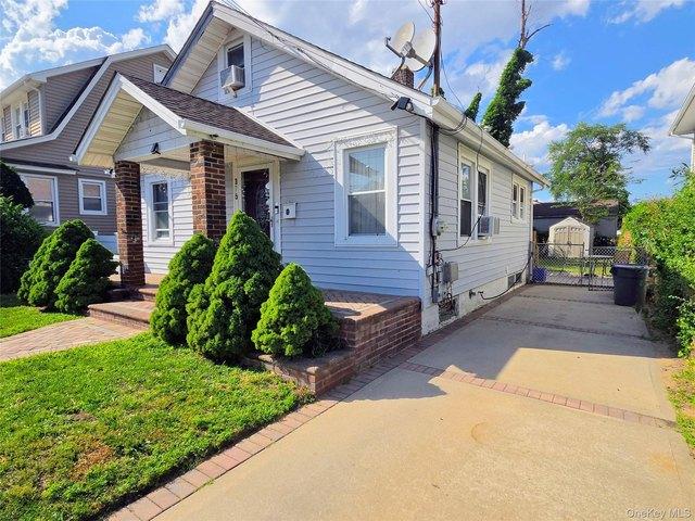 375 W Valley Stream Blvd, Valley Stream, NY 11580