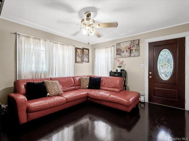 375 W Valley Stream Boulevard