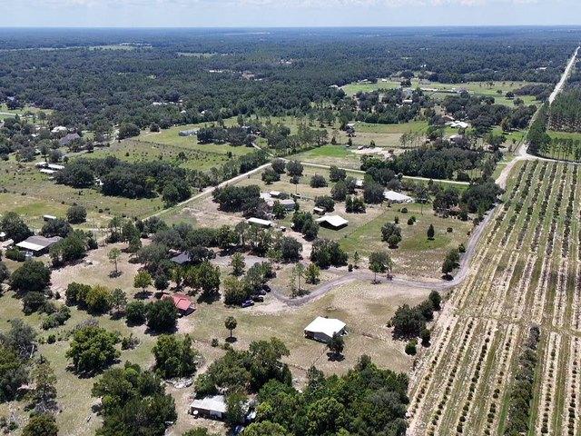 37647 Jenny Ln, Eustis, FL 32736