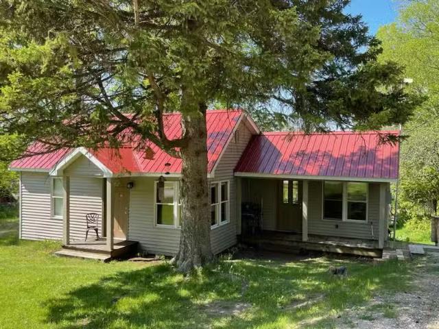37654 W 3RD ST, HULBERT, MI 49748 Single Family Residence For.