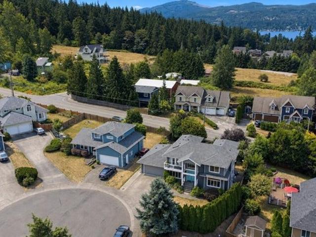 3766 Megan Ln, Bellingham, WA 98226