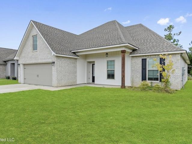 3766 Hamilton Dr, D'Iberville, MS 39540