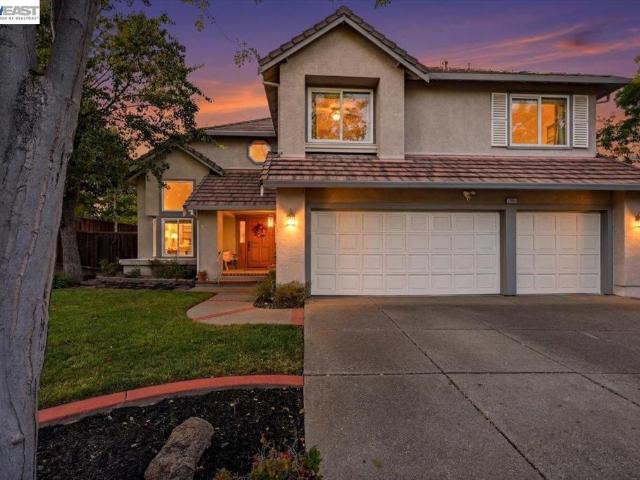 3766 Valley View Way