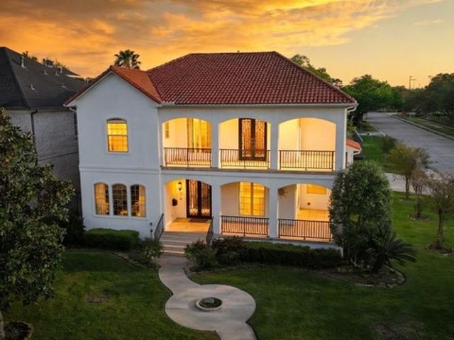 3767 Bellefontaine St, Houston, TX 77025
