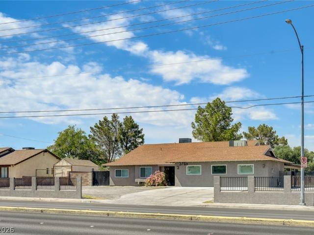 3768 E Russell Road