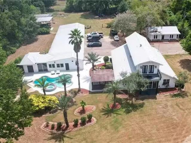 37607 SOUTHWOOD VILLAGE AVE, PRAIRIEVILLE, LA 70769 Multi Fami.