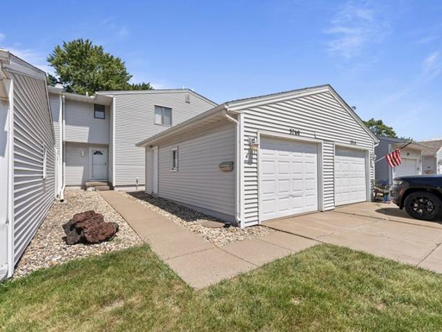 3760 Eastwood Ct, Bettendorf, IA 52722