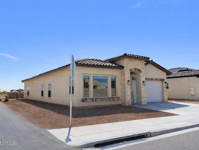 3760 Portrait St, Las Cruces, NM 88012