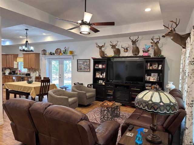 3760 SE County Road 337, Morriston, FL 32668 | MLS #GC536786 | Compass