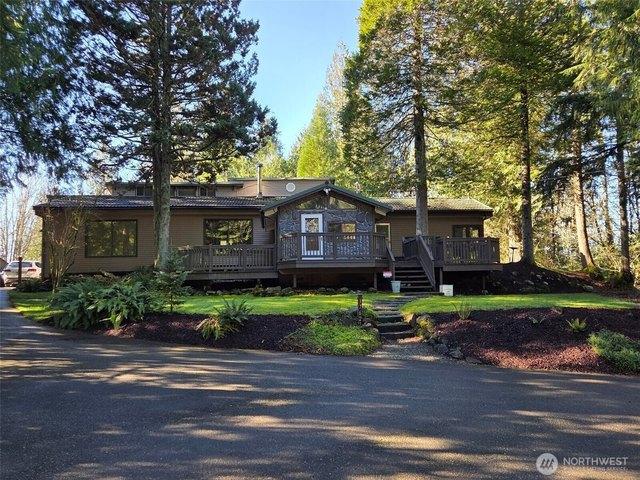 37627 W Lake Walker Dr SE, Enumclaw, WA 98022