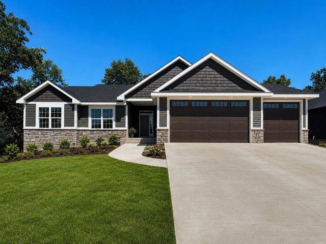 3762 White Pine Dr, Janesville, WI 53545