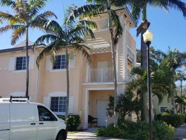 376 26th Ter NE #204, Homestead, FL 33033