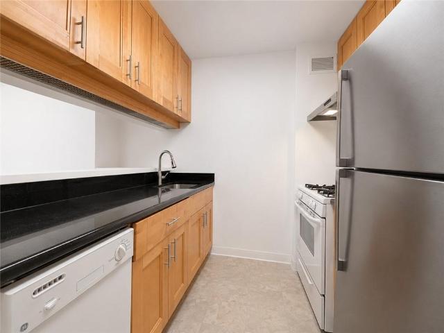 376 Broadway # 24D