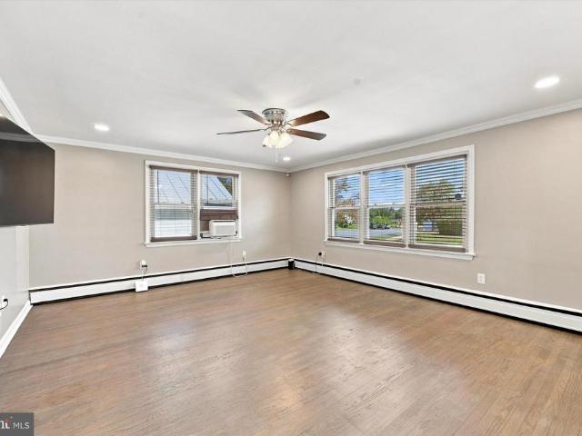 376 E 4Th Street