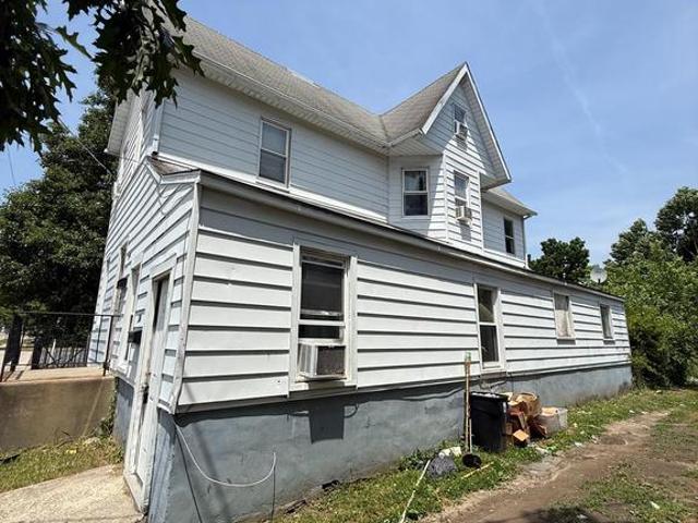 376 E Broadway