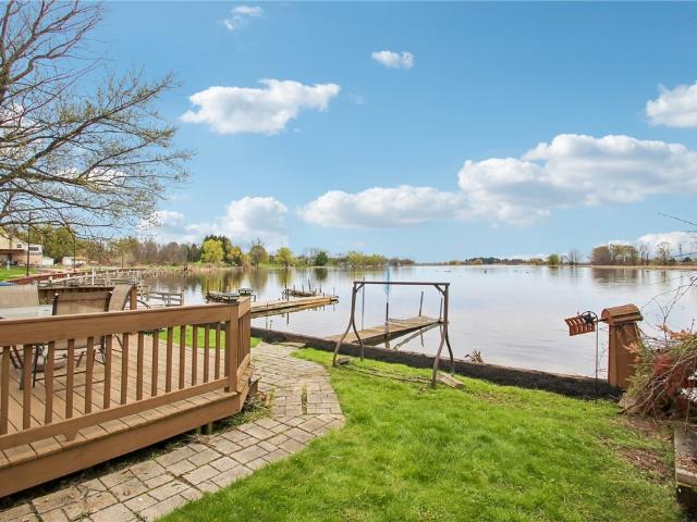 376 Manitou Rd
