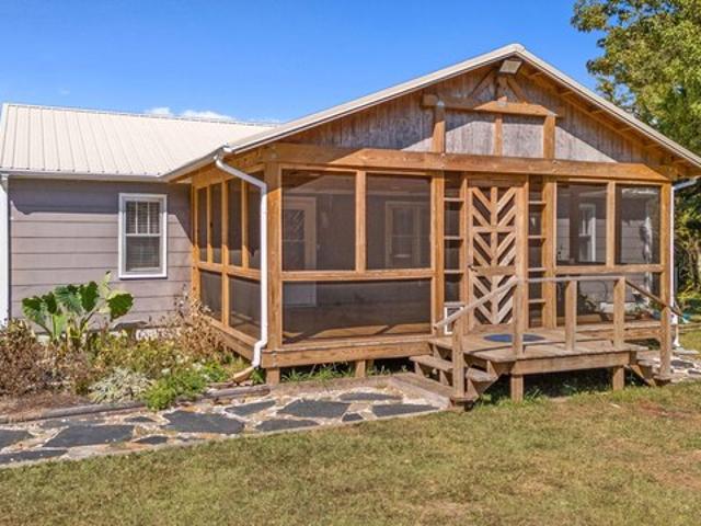 376 Shell Rd, Atlantic, NC 28511