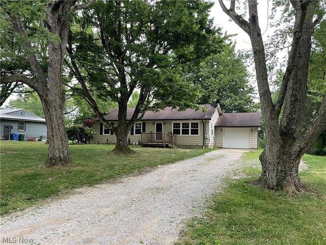 376 Susan Dr, Jefferson, OH 44047