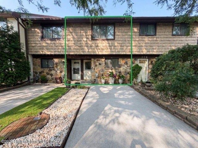 376 Rolling Hill Grn, Staten Island, NY 10312