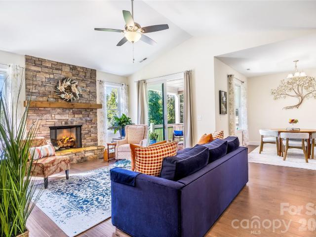 376 Windy Acres Knoll Drive # 17