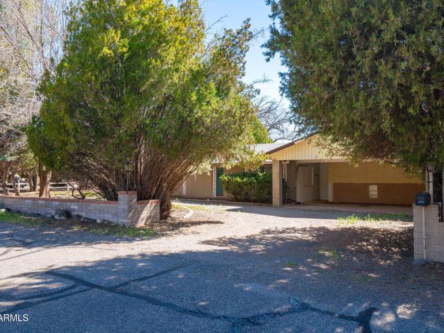 3775 e sycamore lane