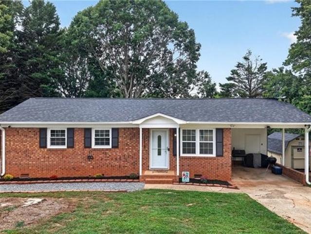 3775 Runway Dr, Sophia, NC 27350
