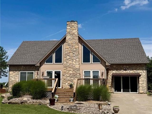 3776 Delaware Rd, Pomona, KS 66076