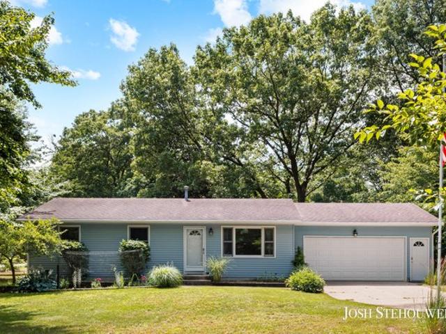 3776 Golf Circle Ct, Dorr, MI 49323
