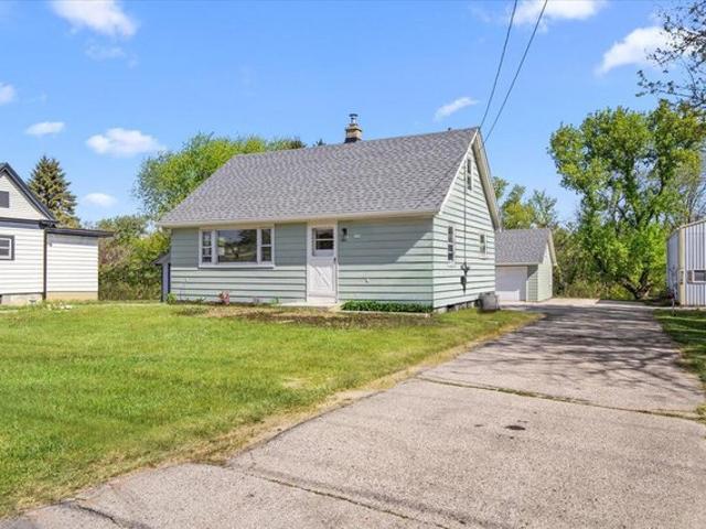 3776 Hubertus Rd, Richfield, WI 53033