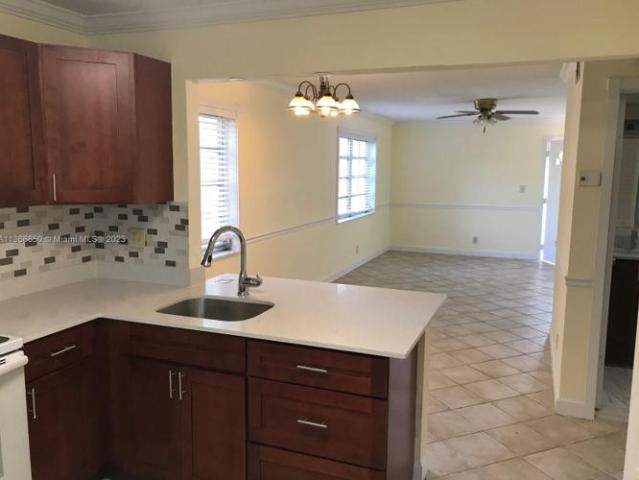 3777 78th Ave NW #46H, Davie, FL 33024
