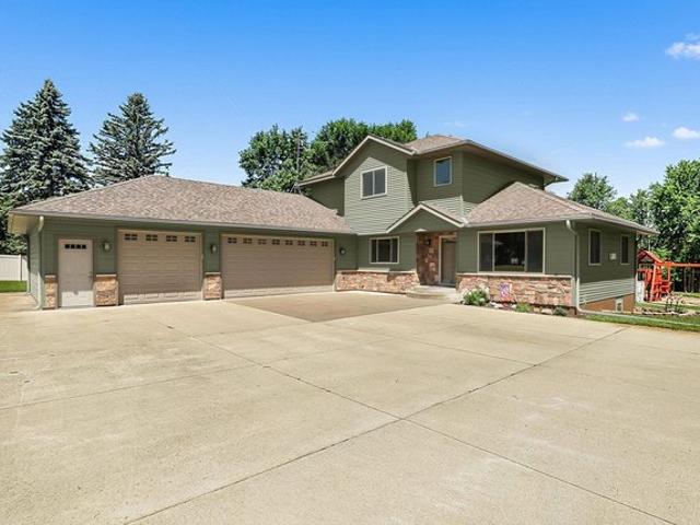 37785 Sunnyfield Cir, Avon, MN 56310