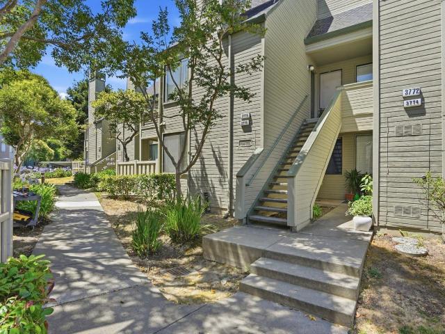 3778 Stoneglen N