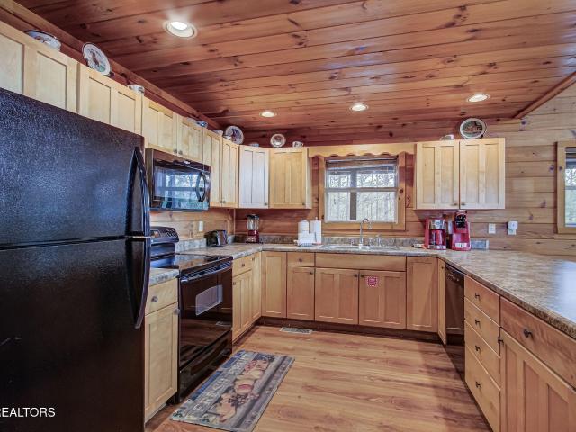 3779 Old Mountain Rd, Sevierville, TN 37876 | MLS #1327