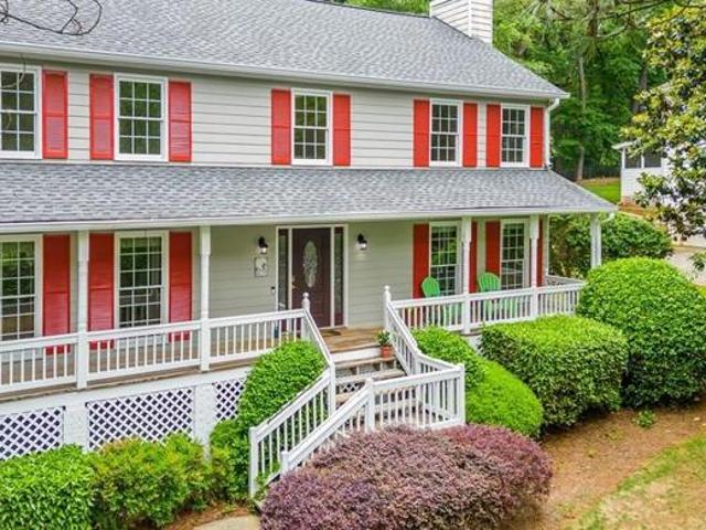 3779 Hermitage Dr, Berkeley Lake, GA 30096