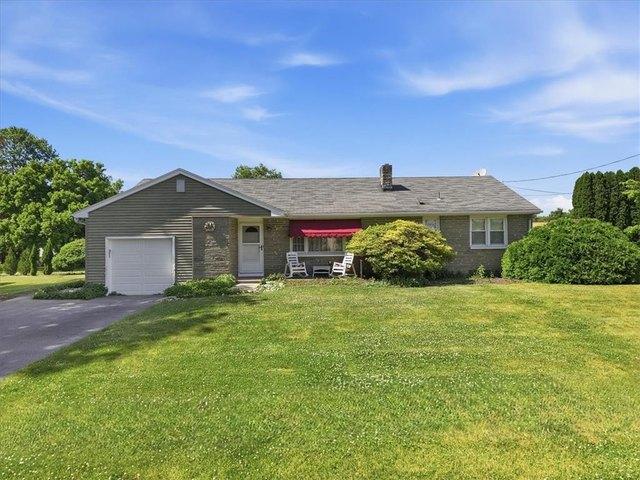 3779 Sycamore Dr, Easton, PA 18045