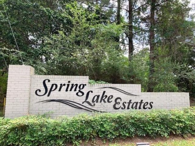 3779 Spring Dr, Huntsville, TX 77340