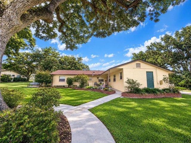 37701 Camphor Dr, Dade City, FL 33525
