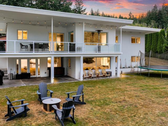 3770 S Bay