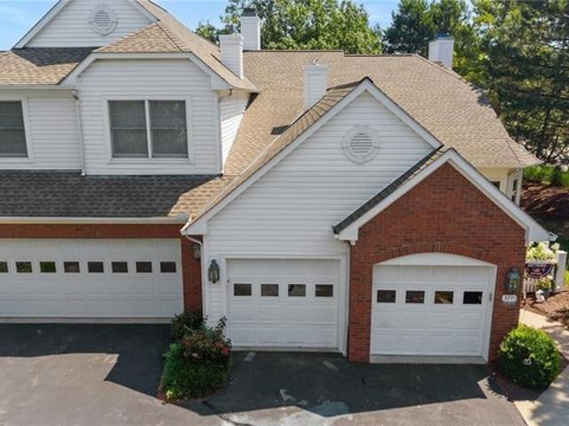 3771 E Lake Rd, Sheffield Lake, OH 44054