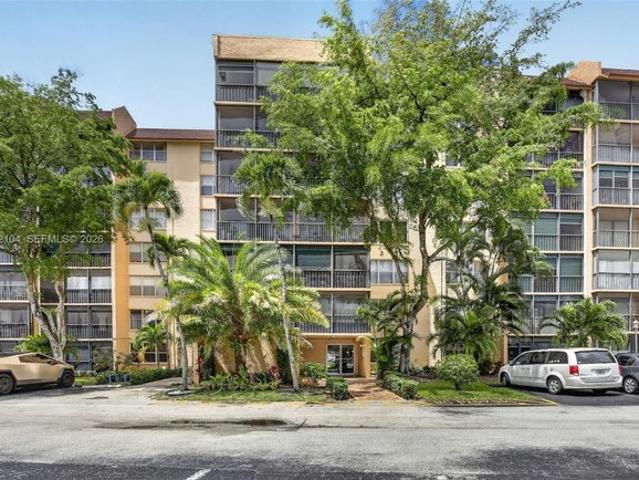 3771 Environ Blvd Apt 355, Lauderhill, FL 33319