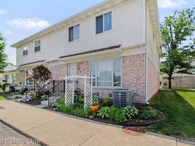 37735 Colonial Dr N, Westland, MI 48185