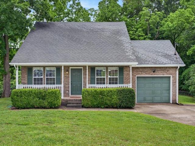 377 Brook Mead Dr, Clarksville, TN 37042