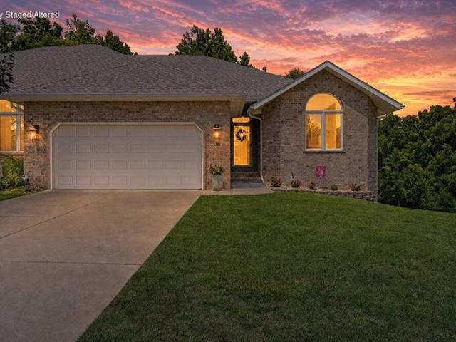 377 E Degraffenreid St, Springfield, MO 65810