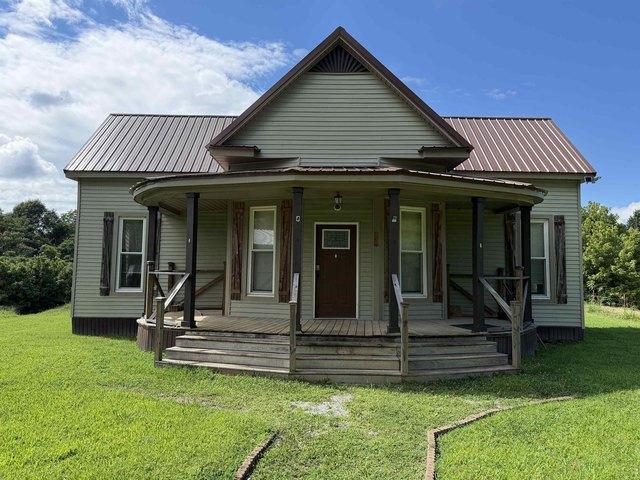 377 Low Water Bridge Rd, Olivehill, TN 38475