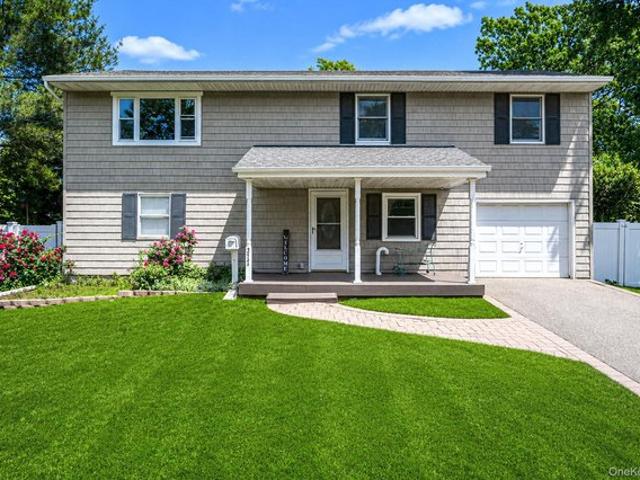 377 Montgomery Ave, West Babylon, NY 11704