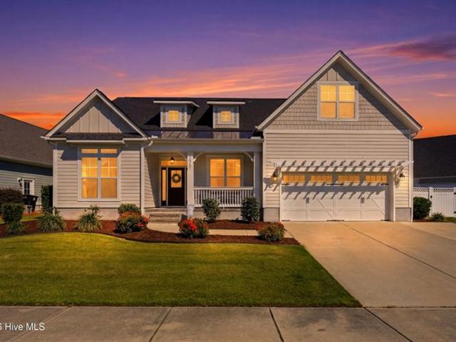 377 Spicer Lake Dr, Holly Ridge, NC 28445