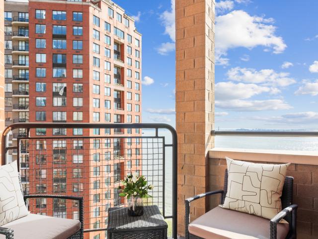 377 Rector Place, Unit 18F