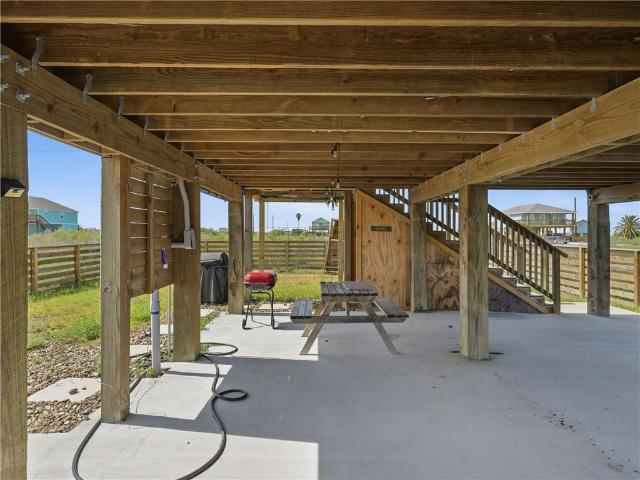 377 W Misty Oak