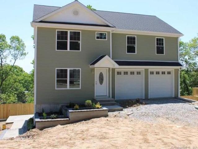 377 Woodlawn Ave Ext, Bridgeport, CT 06606